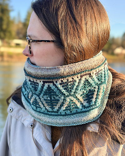 Ravelry: Forest Park Cowl pattern by Kay Hopkins