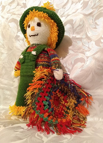 Ravelry: Scaredy Crow Scarecrow pattern by Karen Humphries