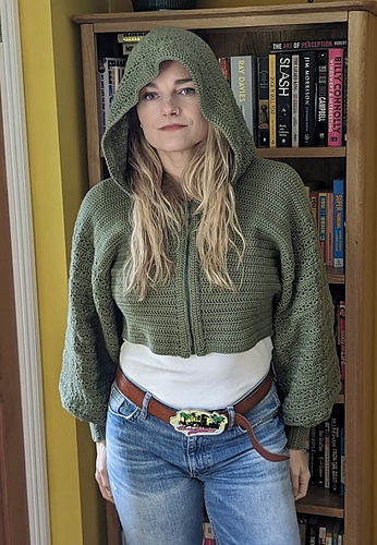 Ravelry: Batwing Hoodie pattern by Roosa Lundström