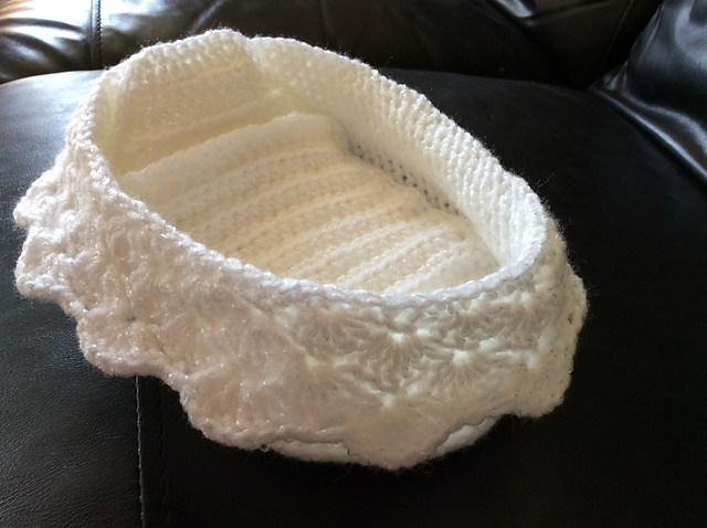 Ravelry: Angel crochet crib pattern by Lynne Glover