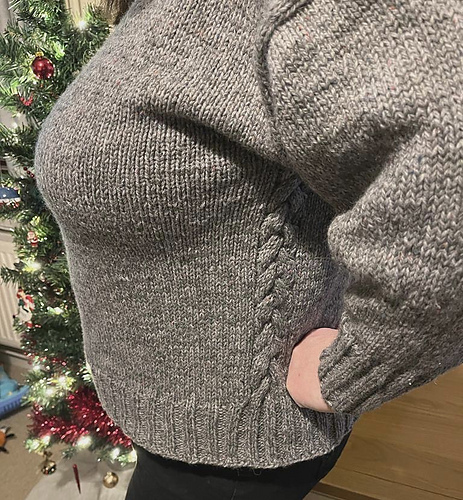 Ravelry: Anna Sweater pattern by Hanna Schreyer