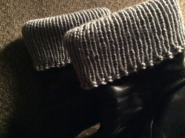 Ravelry: Khrissi's 1x1 Twisted Rib Boot Cuffs