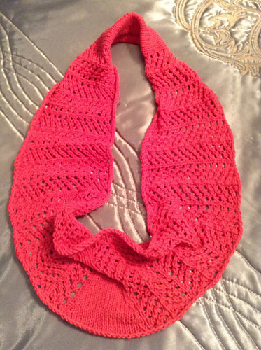 Ravelry: Arrowhead Lace Cowl II pattern by Gretchen Tracy