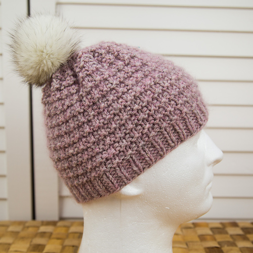 Ravelry: Pala Messy Bun hat pattern by Kati Jäppinen