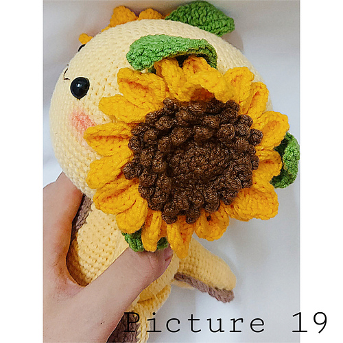 Ravelry: STELLA the Sunflower Axolotl pattern by Du Huynh Kim Quyen