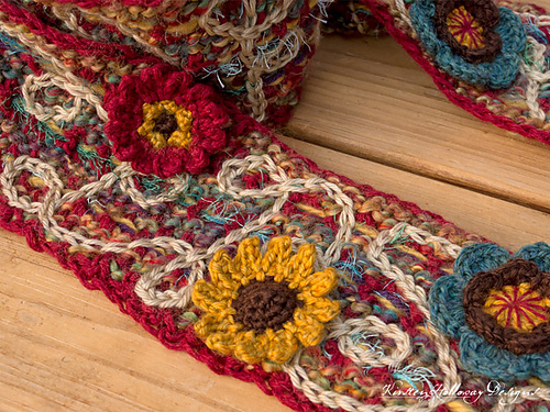 Ravelry: Art n' Soul Scrappy Scarf pattern by Kirsten Holloway
