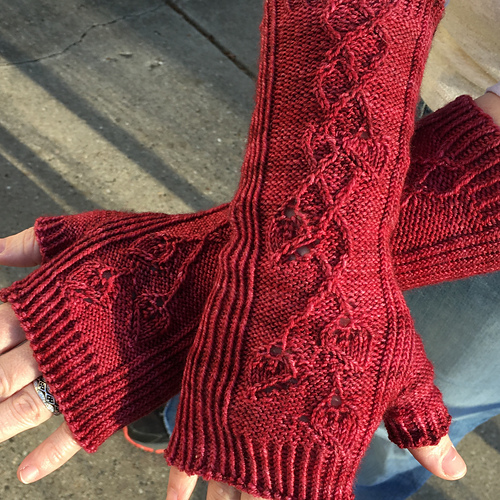 Ravelry: Quantum Entangled pattern by Erika Wine