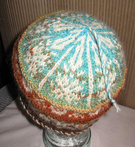 Ravelry: Class-Y Hat pattern by L Mae