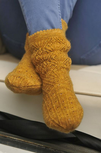 Ravelry: Fields of Gold socks pattern by Anna Richardson