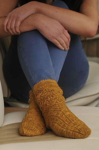 Ravelry: Fields of Gold socks pattern by Anna Richardson