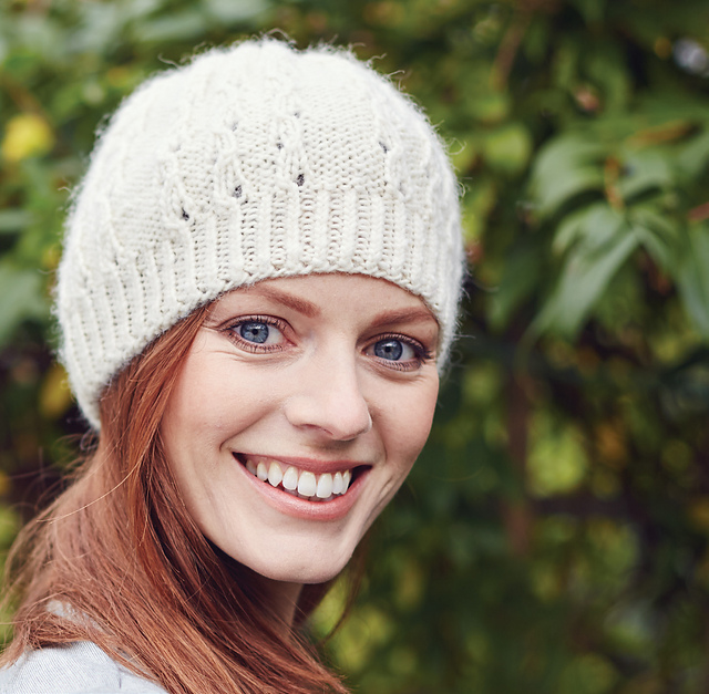 Ravelry: Snowflake Hat pattern by Sylvi Designs