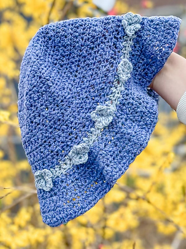 Ravelry: Daisy Chain (Crochet) pattern by Mel Kennelly