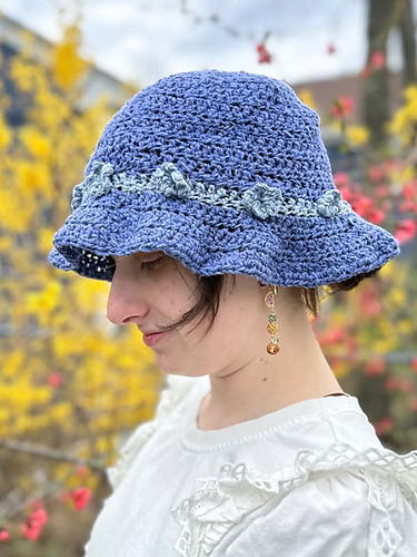 Ravelry: Daisy Chain (Crochet) pattern by Mel Kennelly