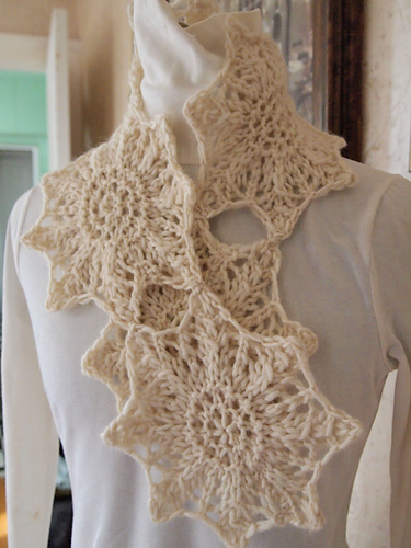Ravelry: Snow Star Scarf pattern by Grace Mcewen