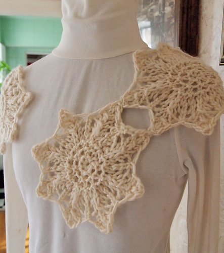 Ravelry: Snow Star Scarf pattern by Grace Mcewen
