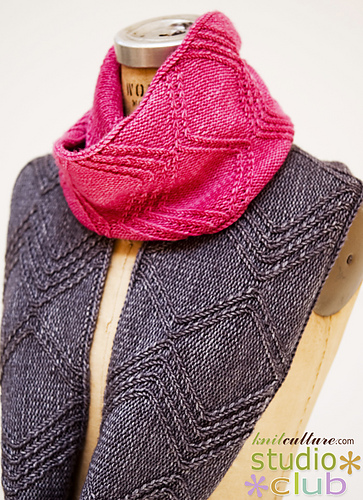 Ravelry: Mirror Cowl pattern by Veera Välimäki