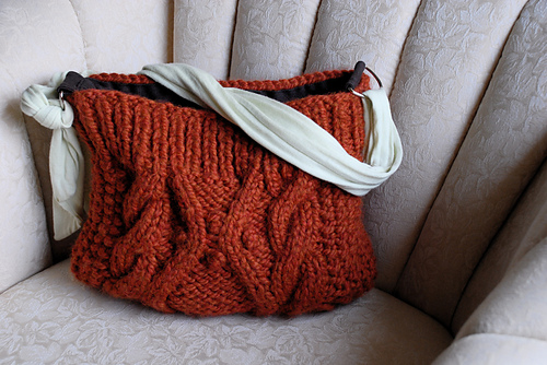 Ravelry: Chunky Everyday Cable Bag pattern by Nguyen Le