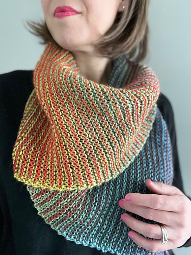 Ravelry: Essential Fold Over Cowl pattern by Knit Sisu