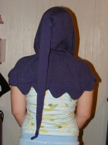 Ravelry: Chaperon (Hooded Mantle) pattern by Greet