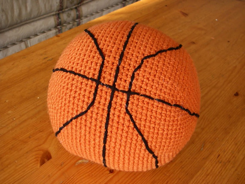 Ravelry: Simple Balls pattern by Pia Thadani