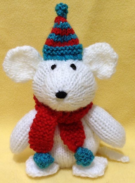Ravelry: Morris the Christmas Mouse pattern by Rebecca Roberts