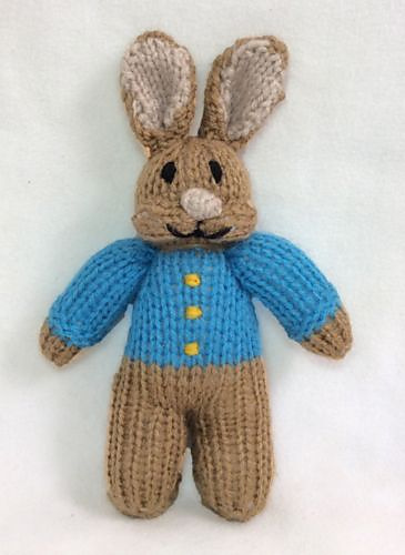 Ravelry: Peter Rabbit Finger Puppet pattern by Rebecca Roberts