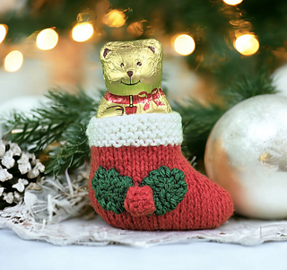 Ravelry: Christmas Stocking Holder 7 cms Lindt Bear pattern by Rebecca ...
