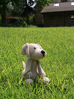 Ravelry: Eleanor the Labrador pattern by Kerry Lord