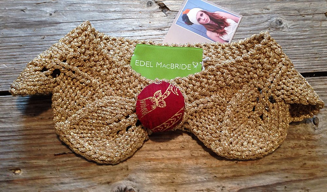 Ravelry: Leaf Collar or border pattern by Edel MacBride