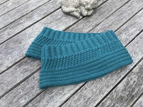 Ravelry: Layer Cake Loop pattern by steepndeep's Designs