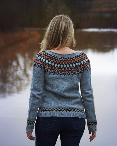 Ravelry: Treysta pattern by Jennifer Steingass