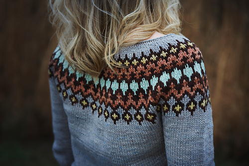 Ravelry: Treysta pattern by Jennifer Steingass