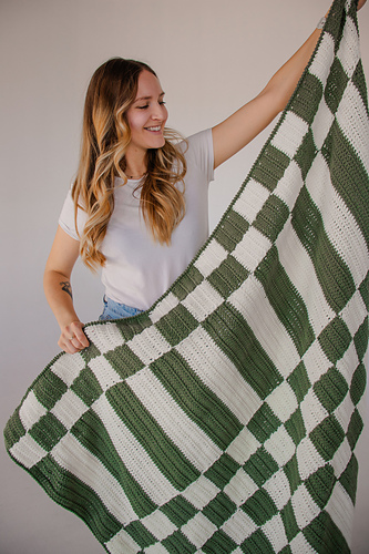 Ravelry: Checks And Stripes Throw pattern by Janine Myska