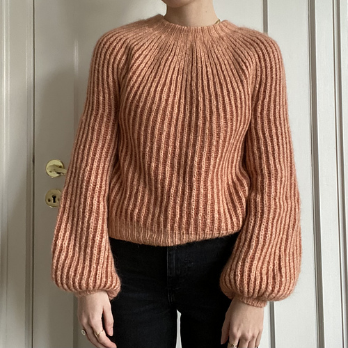 Ravelry: Sunray Sweater pattern by Celina Dyhring