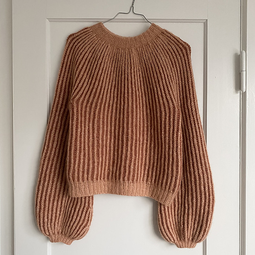 Ravelry: Sunray Sweater pattern by Celina Dyhring