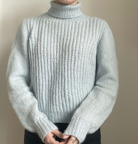 Ravelry: Moonlight Sweater pattern by Celina Dyhring