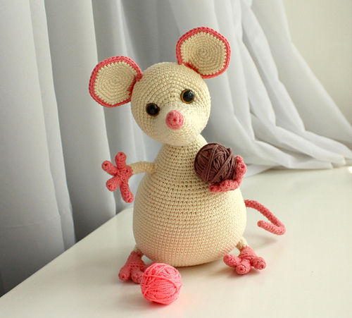 Ravelry: Fat rat mouse pattern by Kyrychenko Natalia