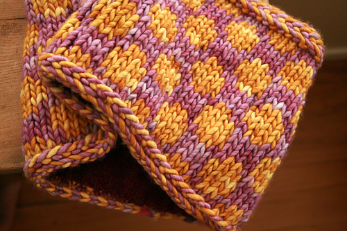 Ravelry: Pollen Dots Cowl pattern by Charlotte Marjoribanks