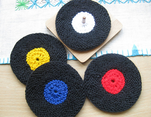 Ravelry: Vinyl Record Coasters pattern by Ellen Kapusniak