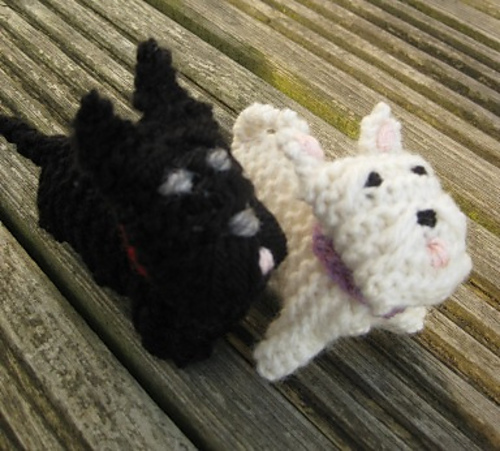 Ravelry: Wee Westie and Wee Scottie Dogs pattern by Ellen Kapusniak