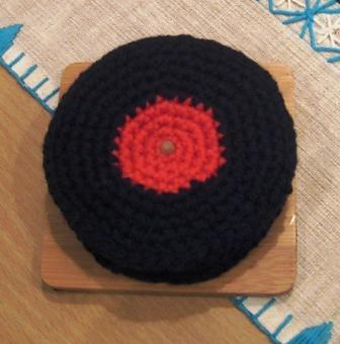 Ravelry: Vinyl Record Coasters (crochet version) pattern by Ellen Kapusniak