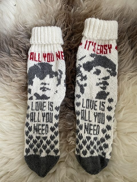 Ravelry: Beatles socks pattern by knittinglotta