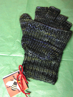 Ravelry: Convertible Fingerless Gloves pattern by Knit Picks Design Team