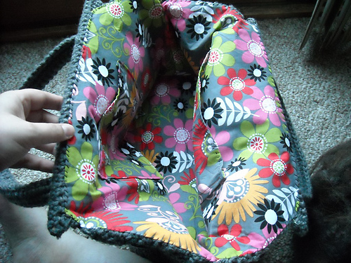 Ravelry: Derek Bag pattern by Lthingies