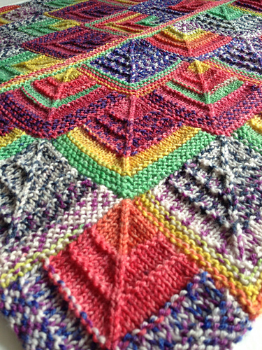 Ravelry: Edge Addiction pattern by Suzanne Bryan
