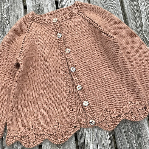 Ravelry: Erantis Cardigan Junior pattern by Knitting for Sif
