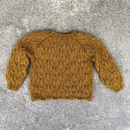 Ravelry: Olive Cardigan pattern by Pernille Larsen