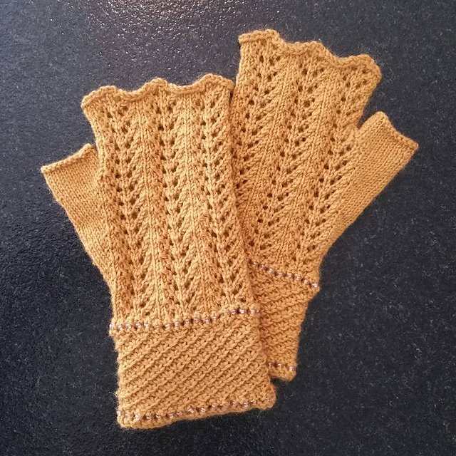 Ravelry: Catch A Falling Star pattern by Elizabeth Ravenwood