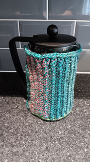 Ravelry: Cafetière cover/tea pot cosy pattern by Catherine M