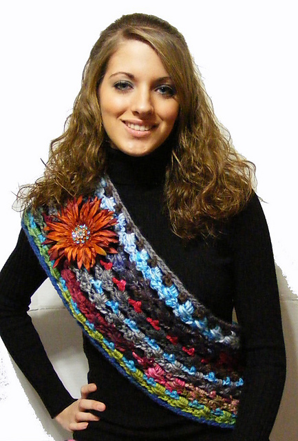 Ravelry: Ambassador Infinity Scarf w/Clip Tutorial pattern by Kris Moore